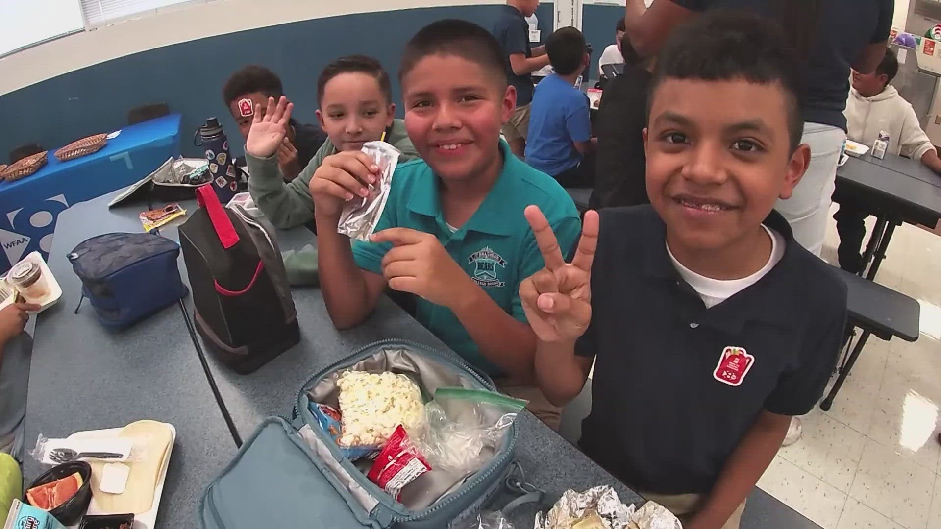 WFAA takes over lunch at Dallas ISD's legacy school, Jimmie Tyler ...