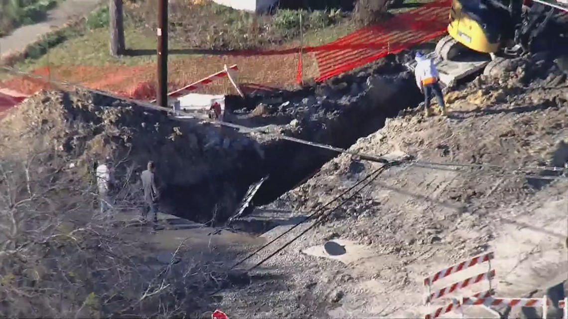 North Texas homes evacuated after construction crews hit a gas pipeline ...