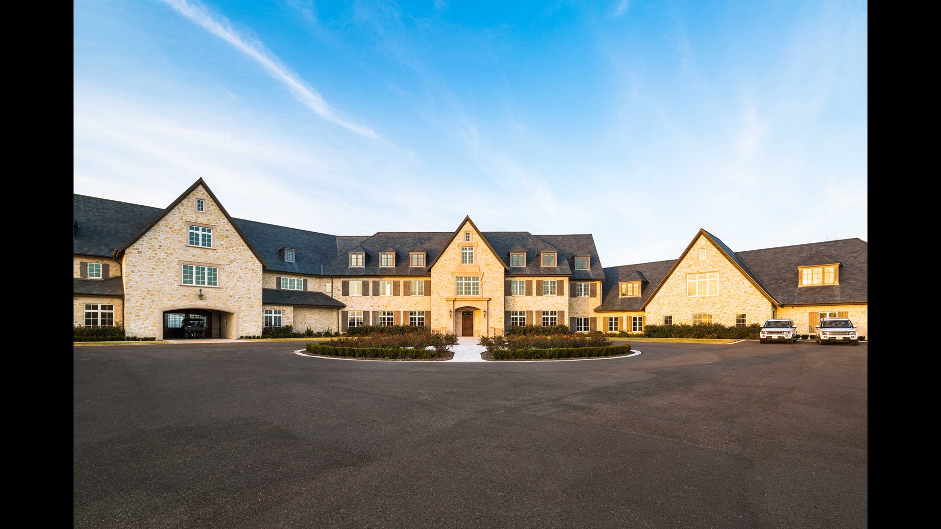 Massive lodge east of Dallas to sell to highest bidder | wfaa.com