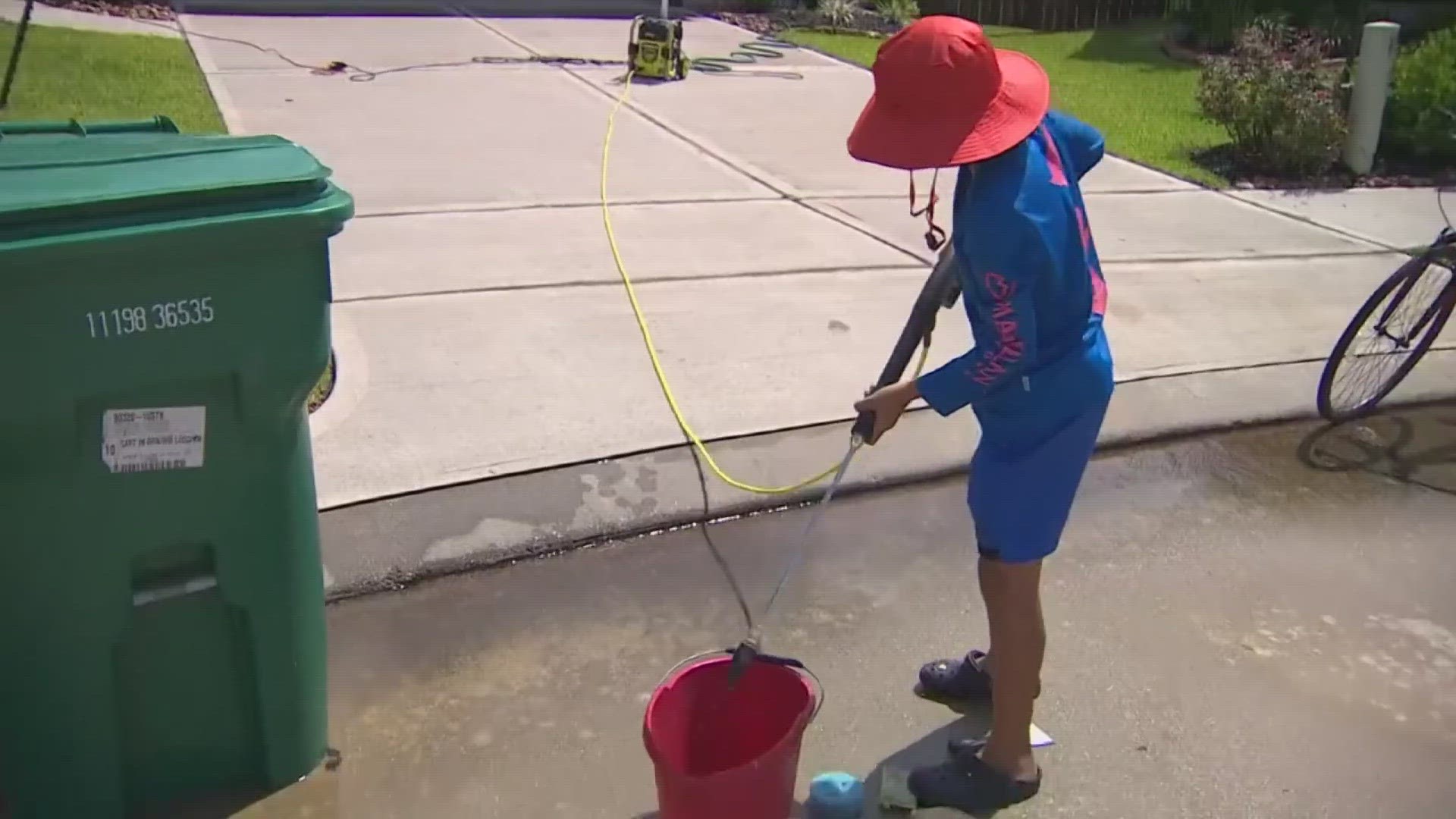 Texas teen creates summer job cleaning community trash cans | wfaa.com