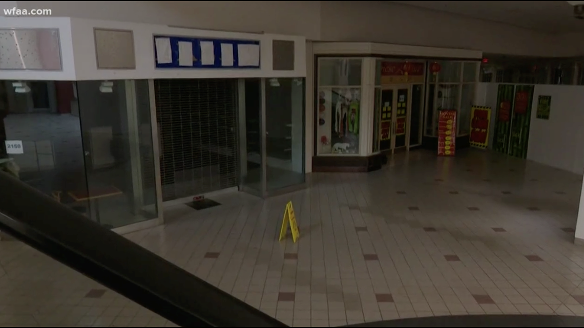 Inside Dallas' Valley View Mall, nearly dead with only a few holdouts ...