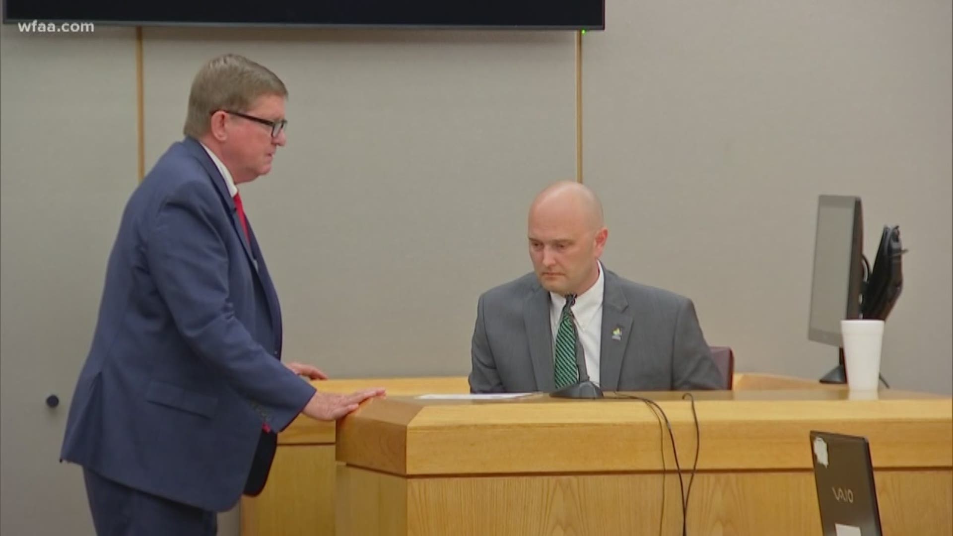 Sisters say 'raging' Roy Oliver pointed gun at them during traffic stop ...