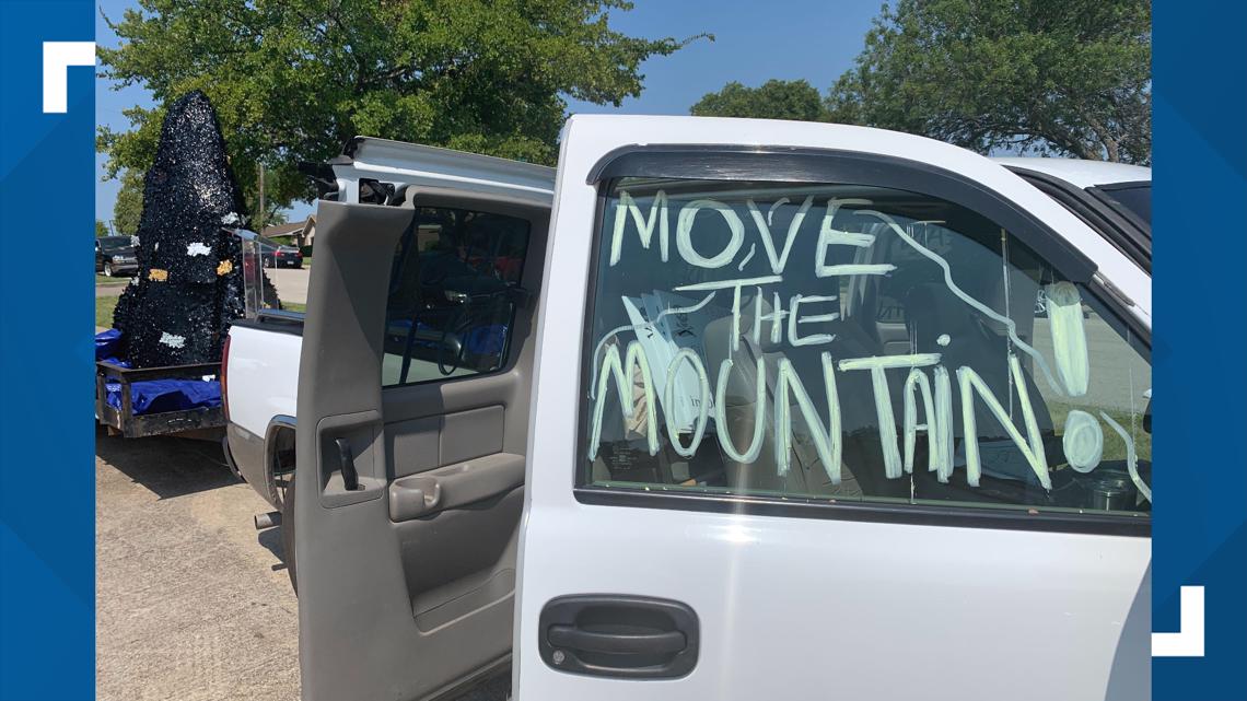 Group uses 'Shingle Mountain float' to demand cleanup of South Dallas ...