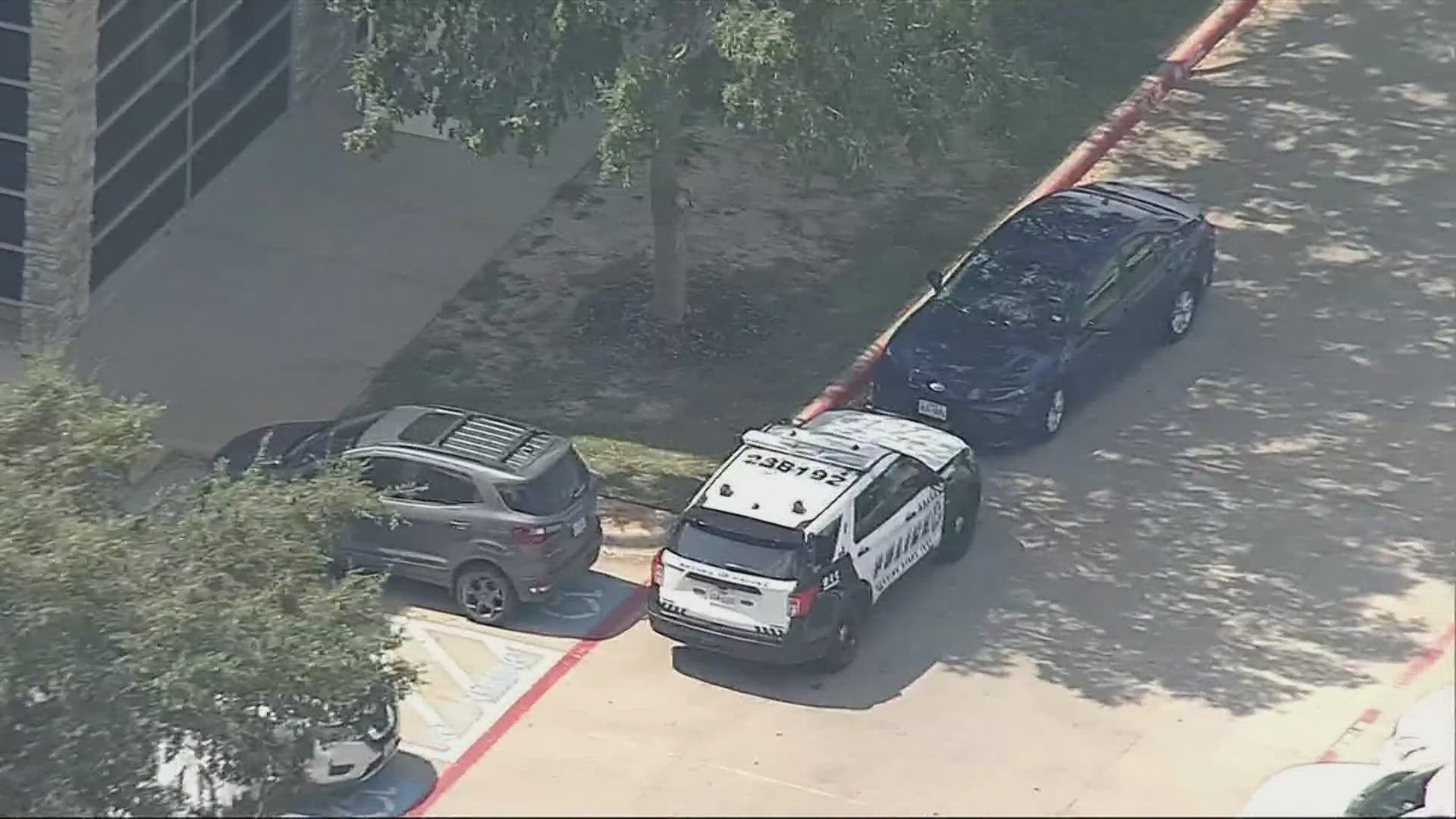 FedEx employee injured by co-worker in West Dallas shooting, sources ...