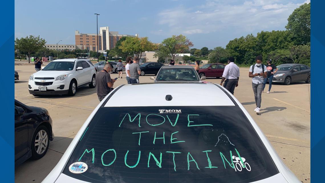 Group uses 'Shingle Mountain float' to demand cleanup of South Dallas ...