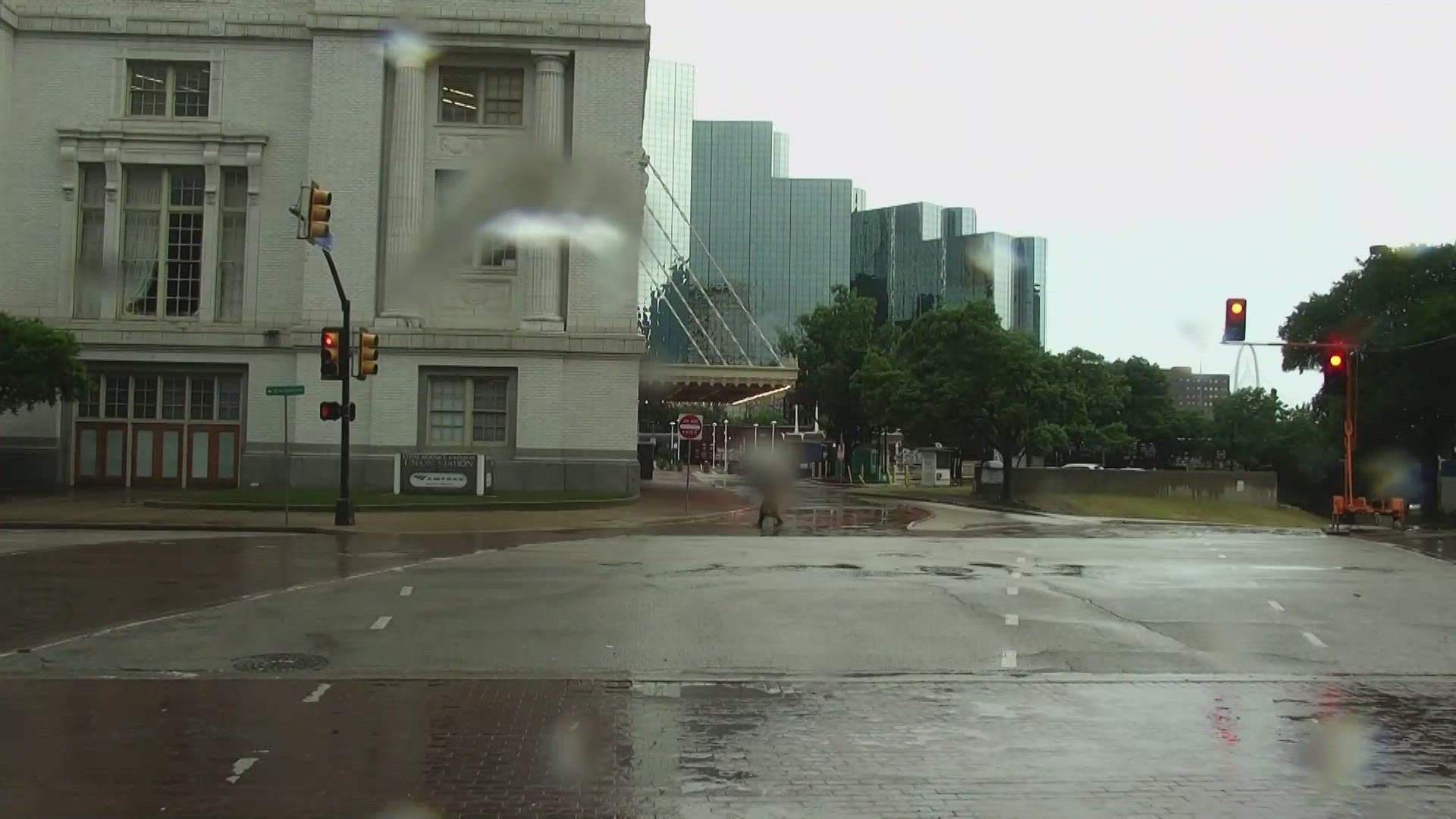 Dallas rain: Taking a look at the roads during a wet Tuesday afternoon ...