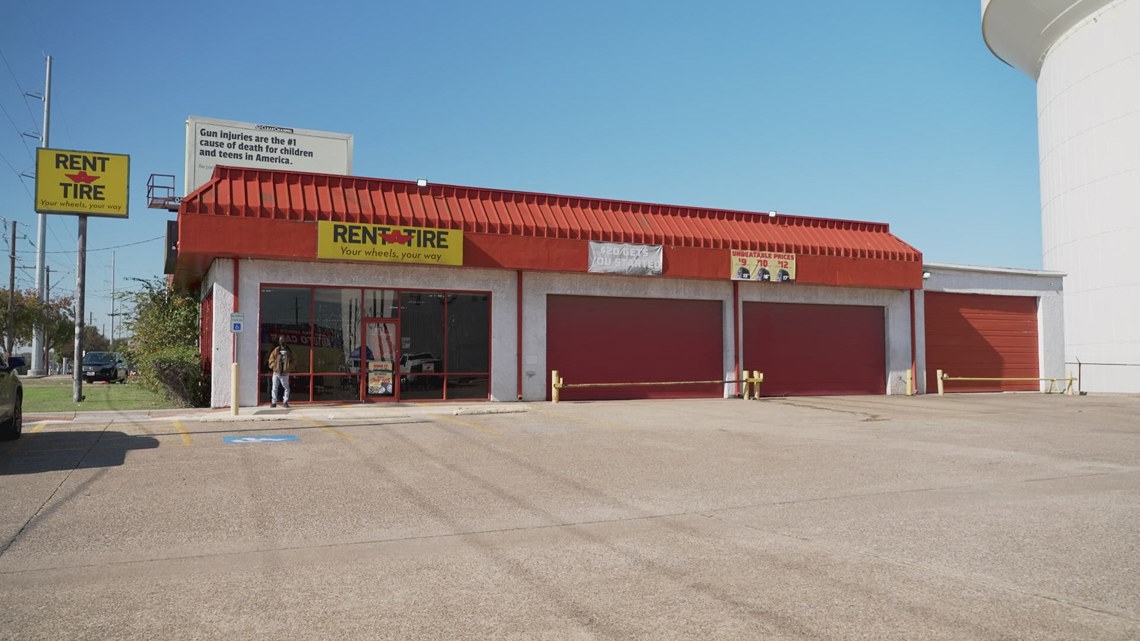 Dallas tire shop employee fatally shot manager, officials say | wfaa.com