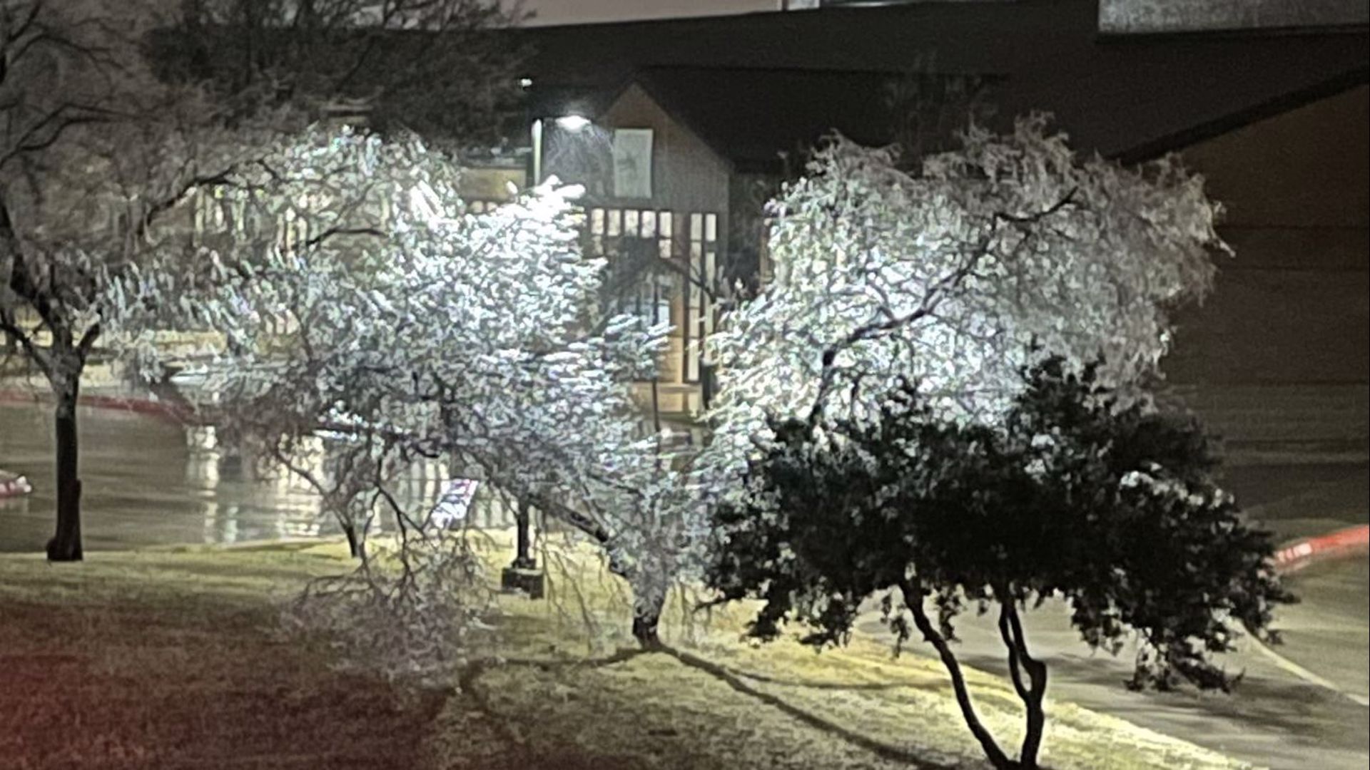 DFW winter weather updates: Radar, ice, snow, closings, ERCOT | wfaa.com