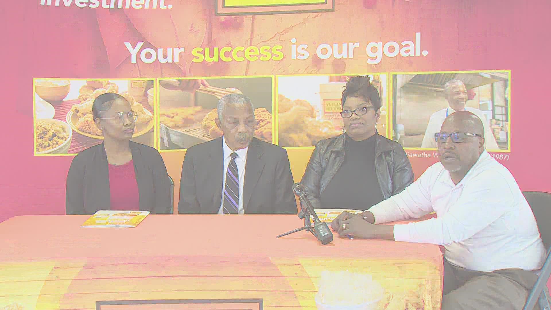 Longtime employees earn keys to their own restaurant franchise | wfaa.com