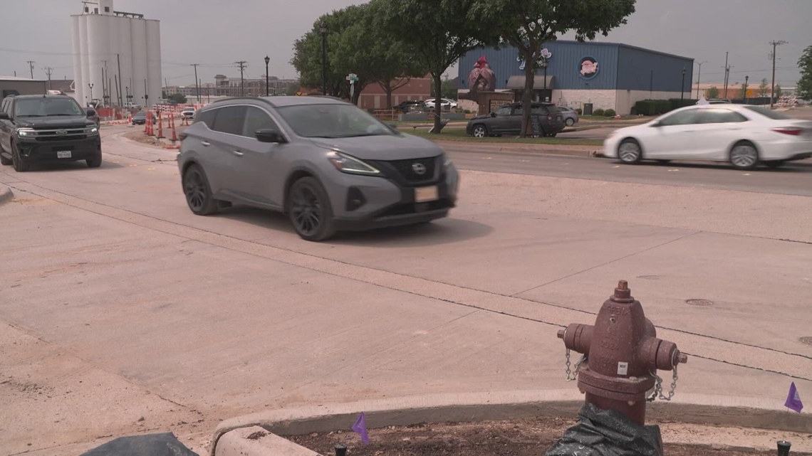 Heavy rain causes roads to flood and close in Frisco Monday | wfaa.com