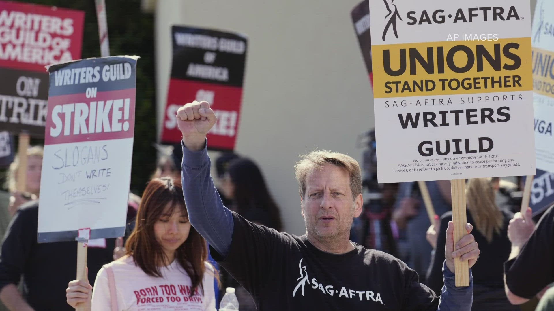 Hollywood actors join screenwriters on strike as talks collapse | wfaa.com
