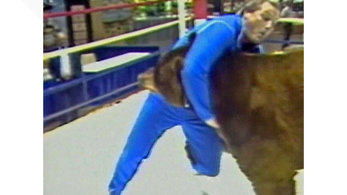 Y'all-itics podcast with Dale Hansen: The time he wrestled a bear ...