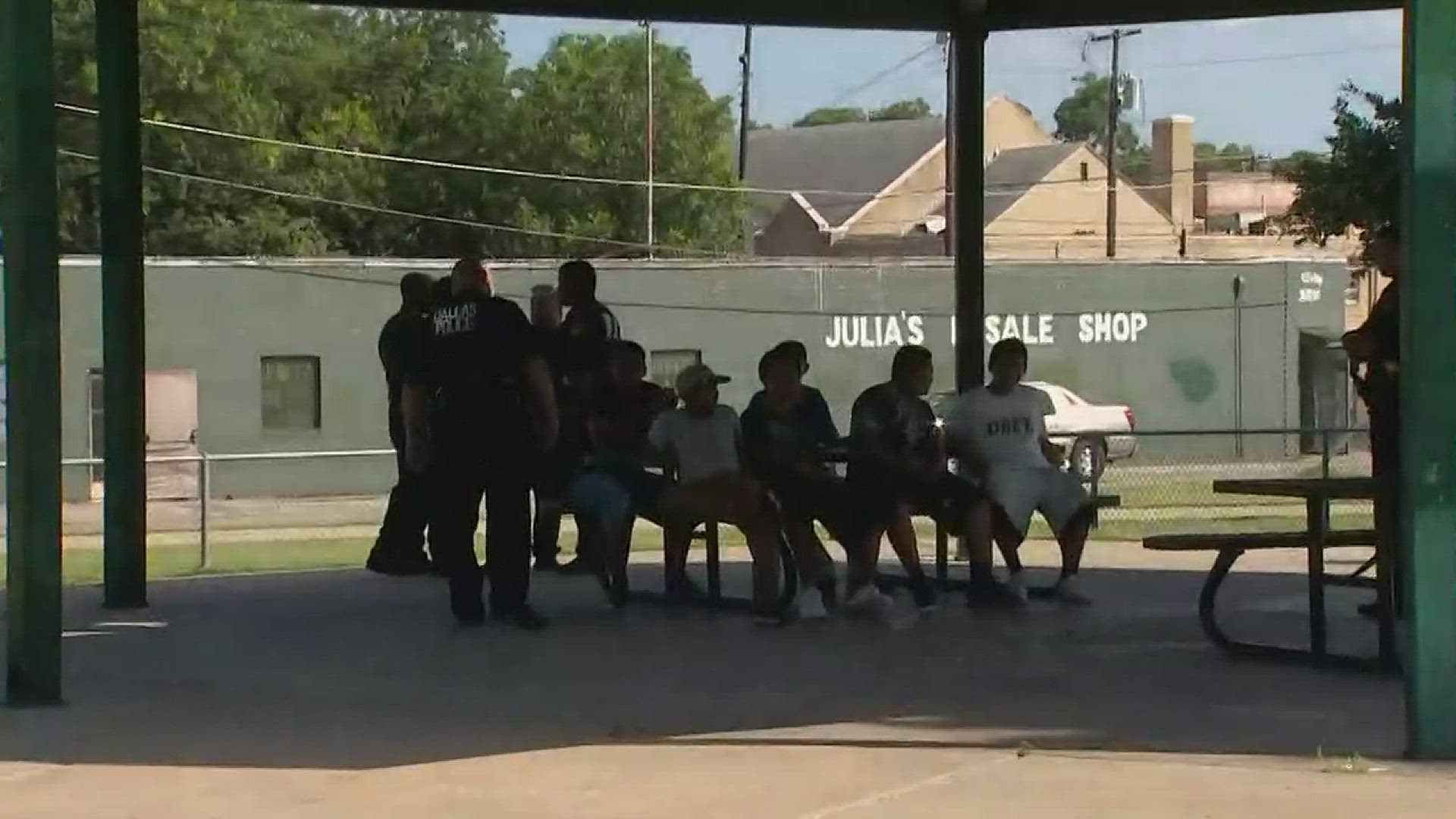 East Dallas child caught in gang-related gunfire | wfaa.com