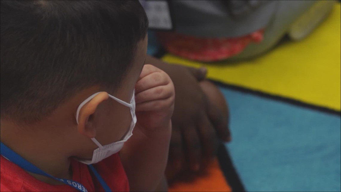 Dallas ISD keeps mask requirement in place until spring break | wfaa.com