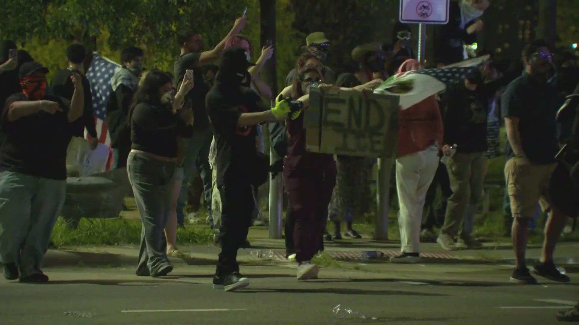 1 arrested in Dallas anti-ICE protest march, police say | wfaa.com