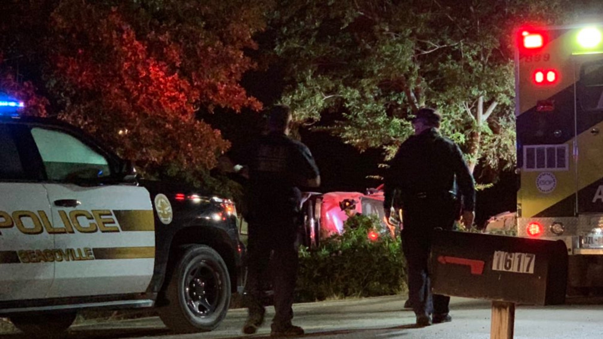 1 killed, 1 taken into custody after overnight chase, Dallas police say ...