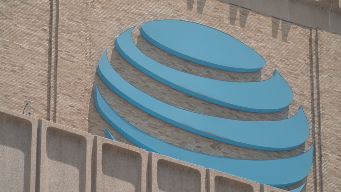 AT&T reports drop in shares after reports of toxic lead cables | wfaa.com