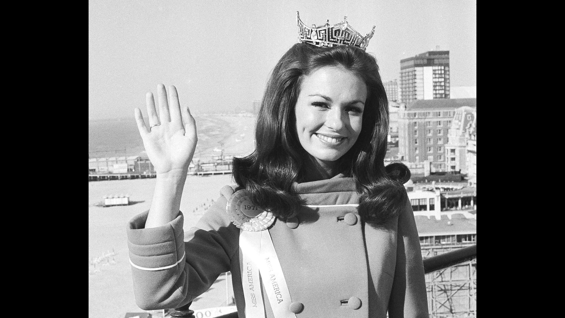 Phyllis George, female sportscasting pioneer and Texas native, dies at ...