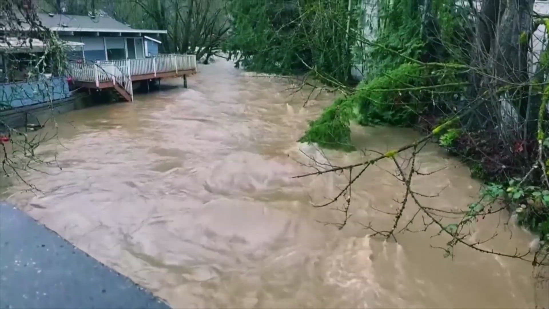 Heavy rain, flooding leads to more evacuations in Washington state ...