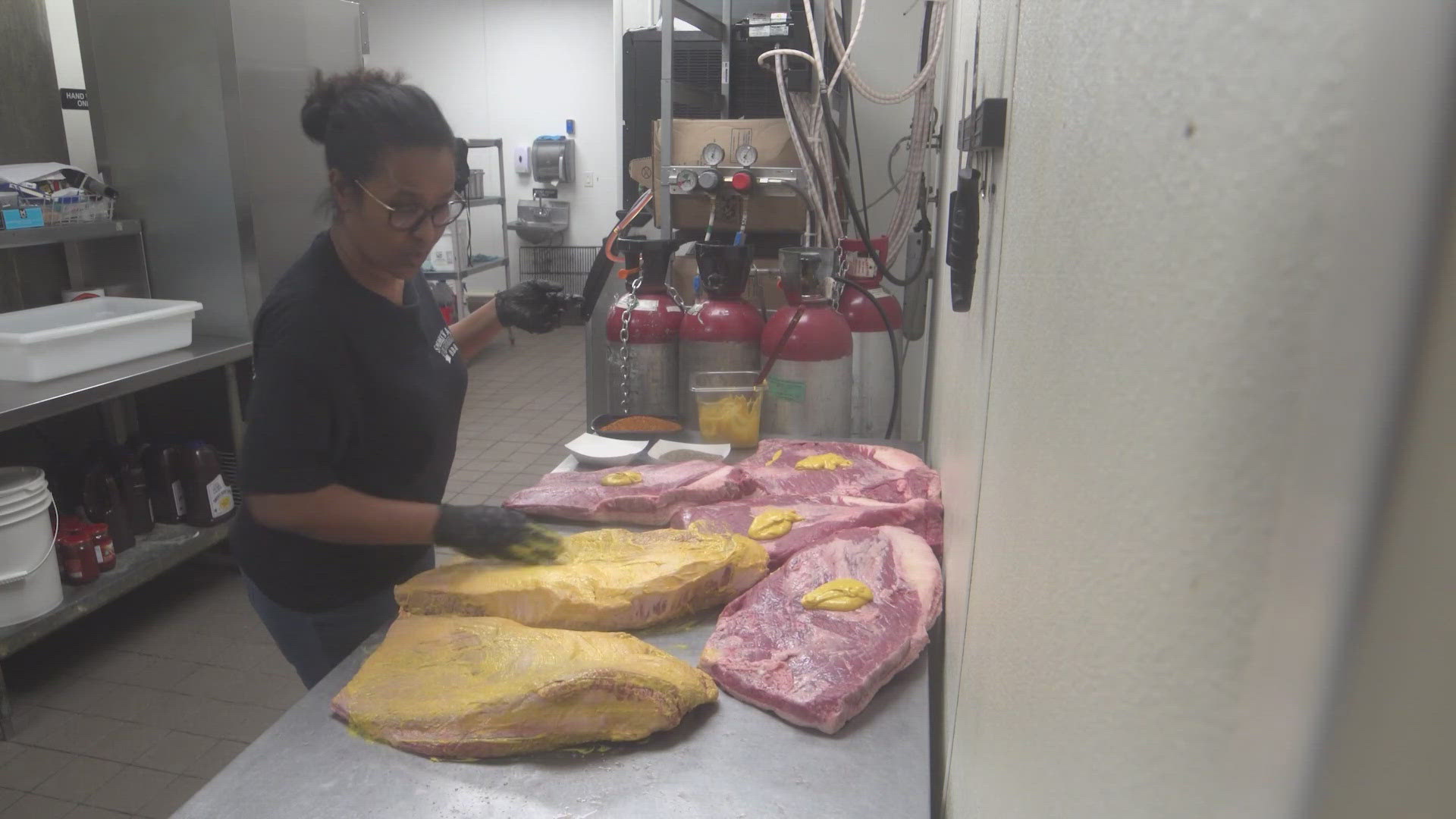 Teen BBQ chef wows in Arlington with Lebanese barbecue fusion | wfaa.com
