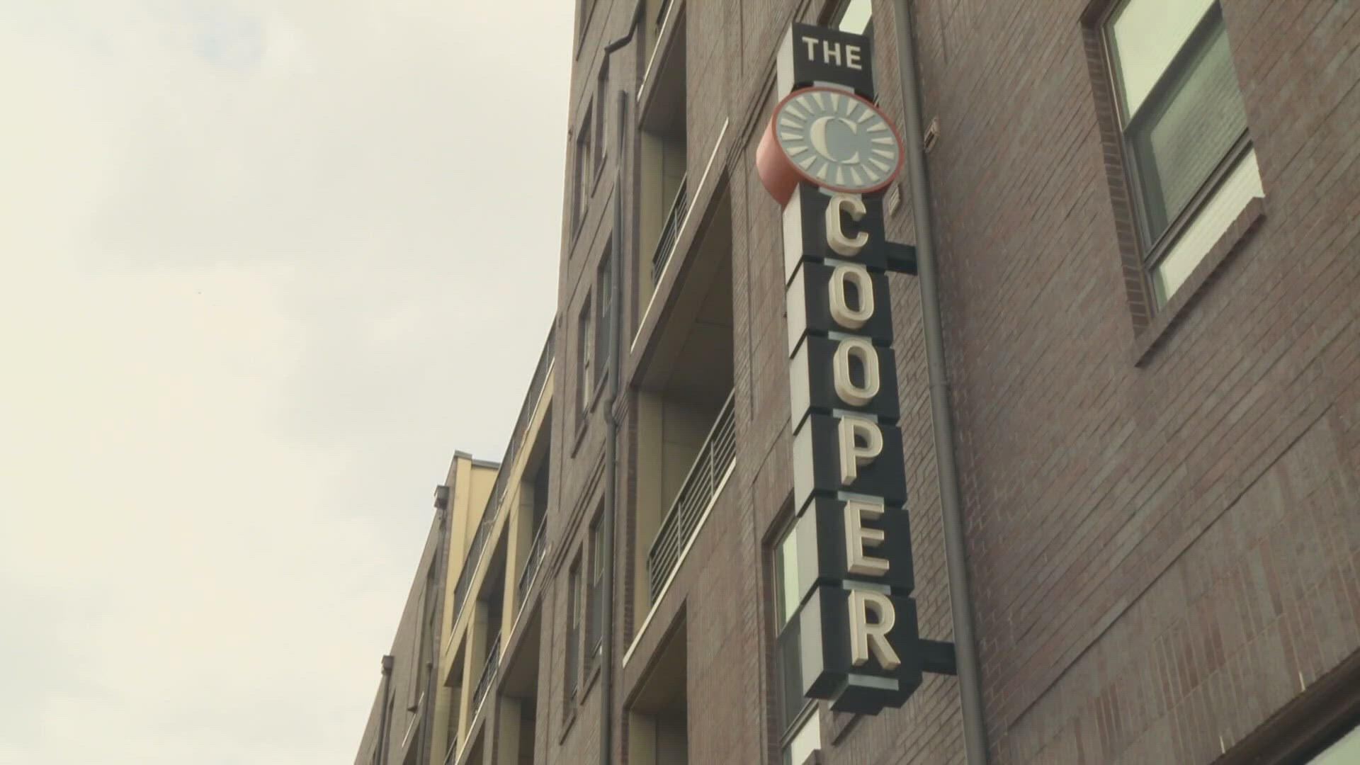 Displaced tenants file lawsuit against Fort Worth apartment complex ...