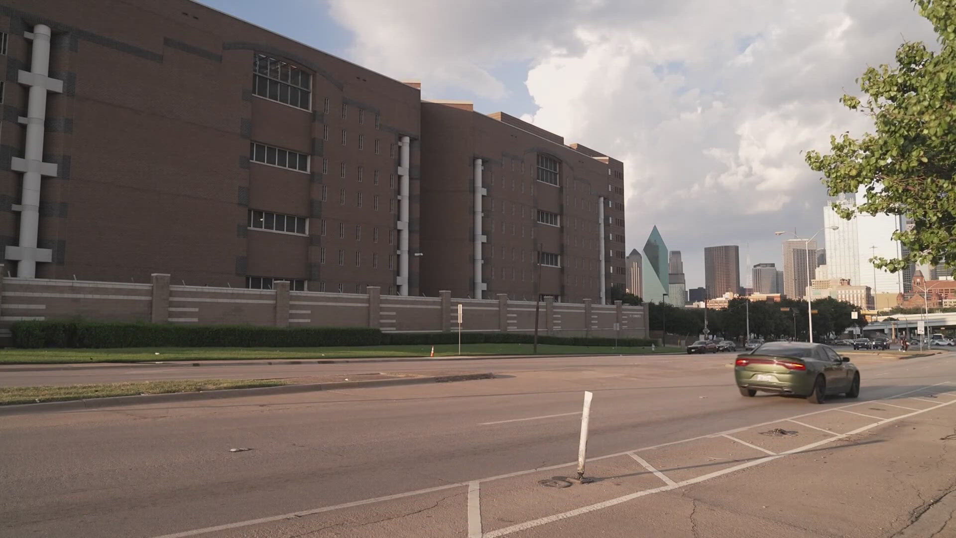 Dallas delays $8.7M jail contract, calls for transparency | wfaa.com