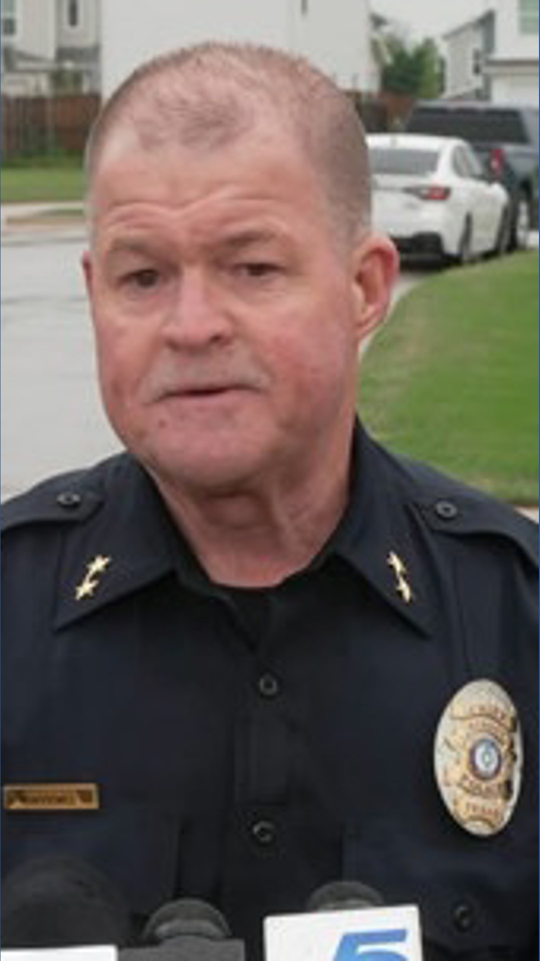 Aubrey police update on active hostage situation - negotiations with ...