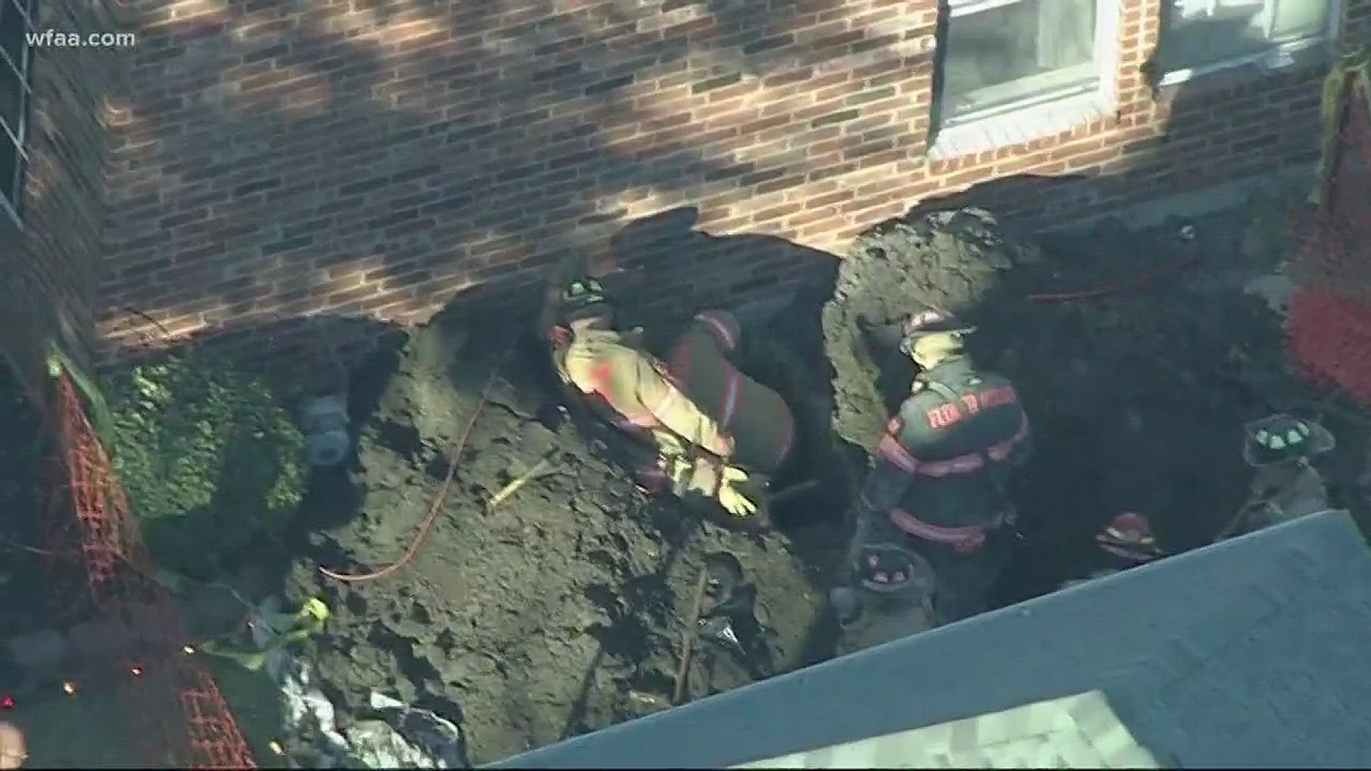 Body recovered after plumber trapped under home in Flower Mound | wfaa.com
