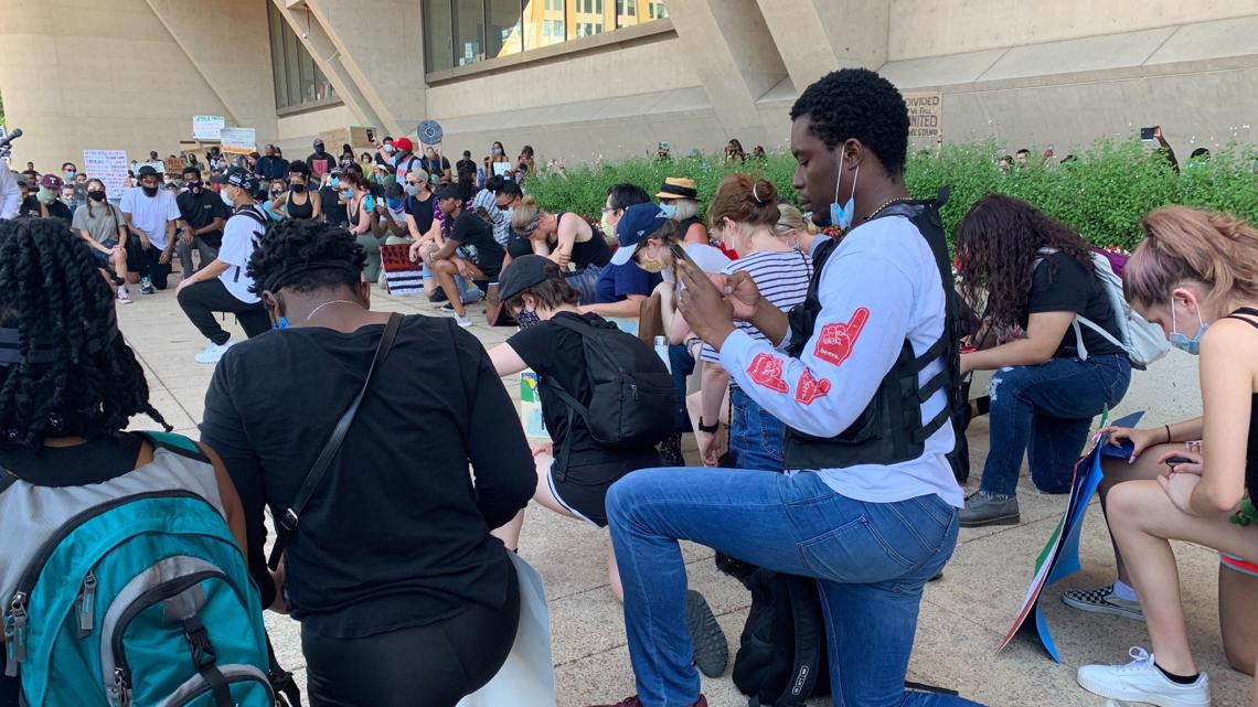 Live updates: Protesters gather in Dallas, Fort Worth on 7th day of ...