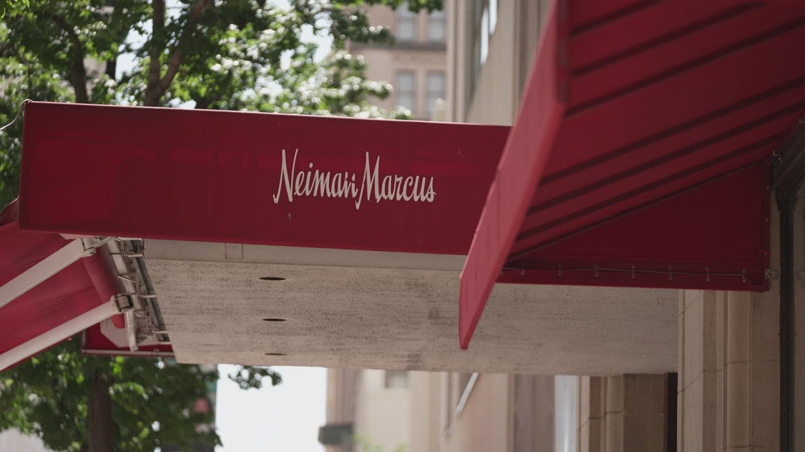 Saks owner buying Neiman Marcus | wfaa.com
