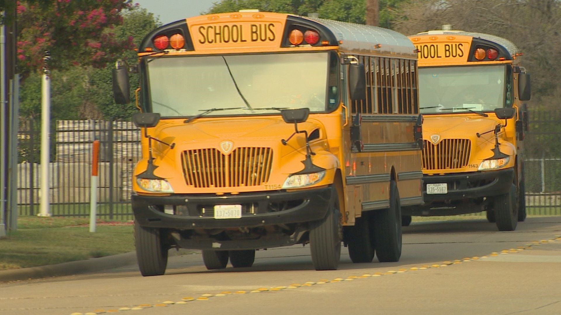 Murphy Middle School in Plano temporarily closed for environmental ...