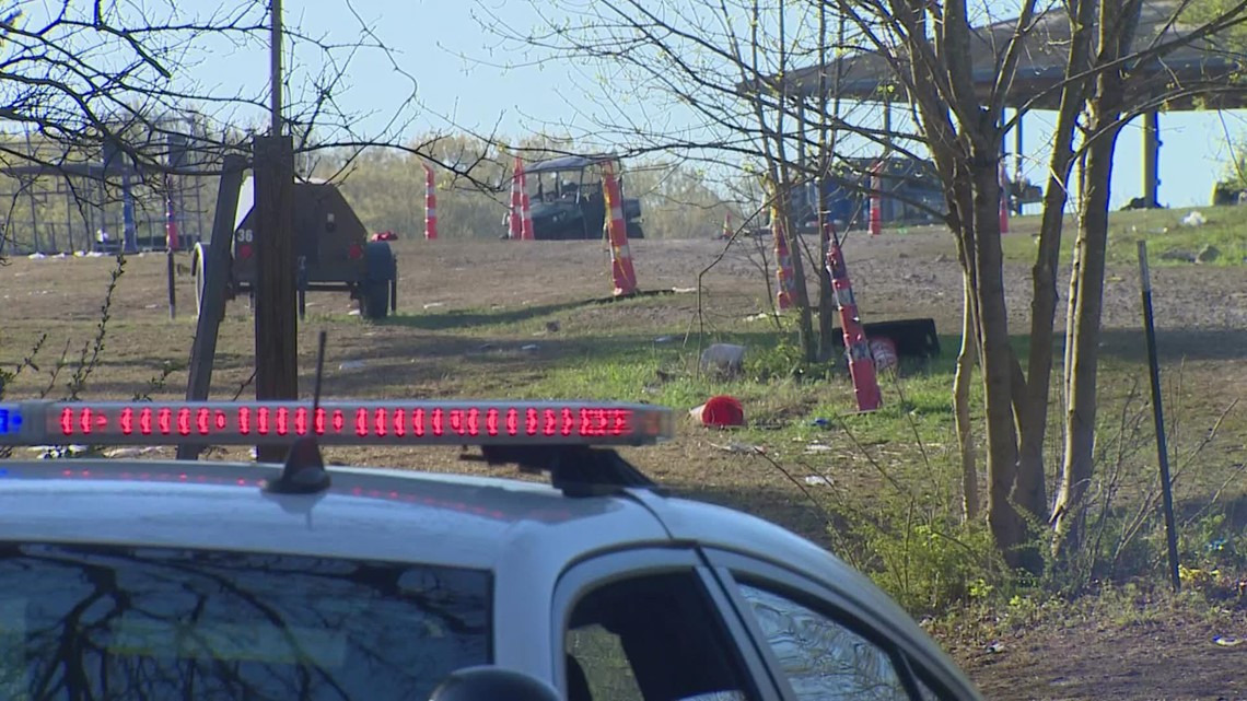 Witnesses describe chaotic scene at concert in Dallas where shooting ...