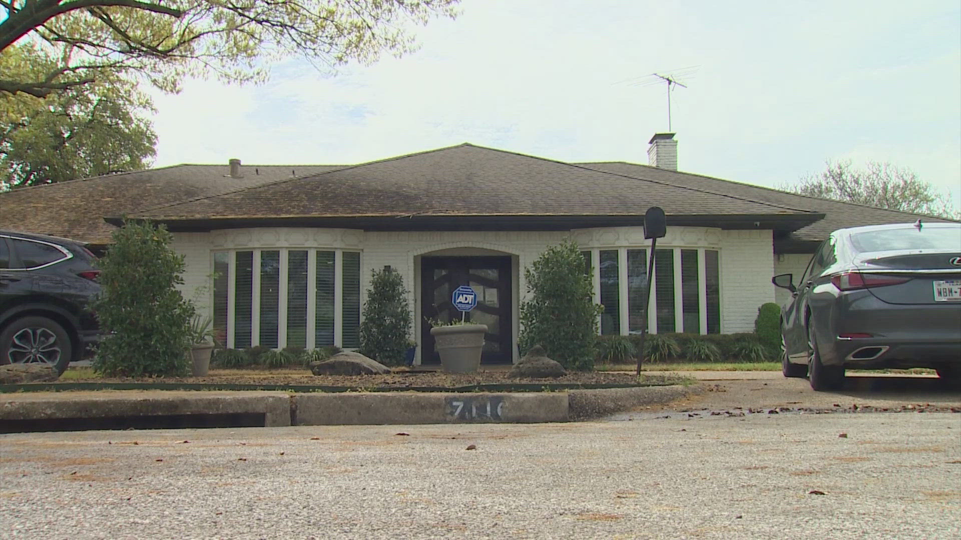 North Texas seniors face eviction amid assisted living dispute | wfaa.com
