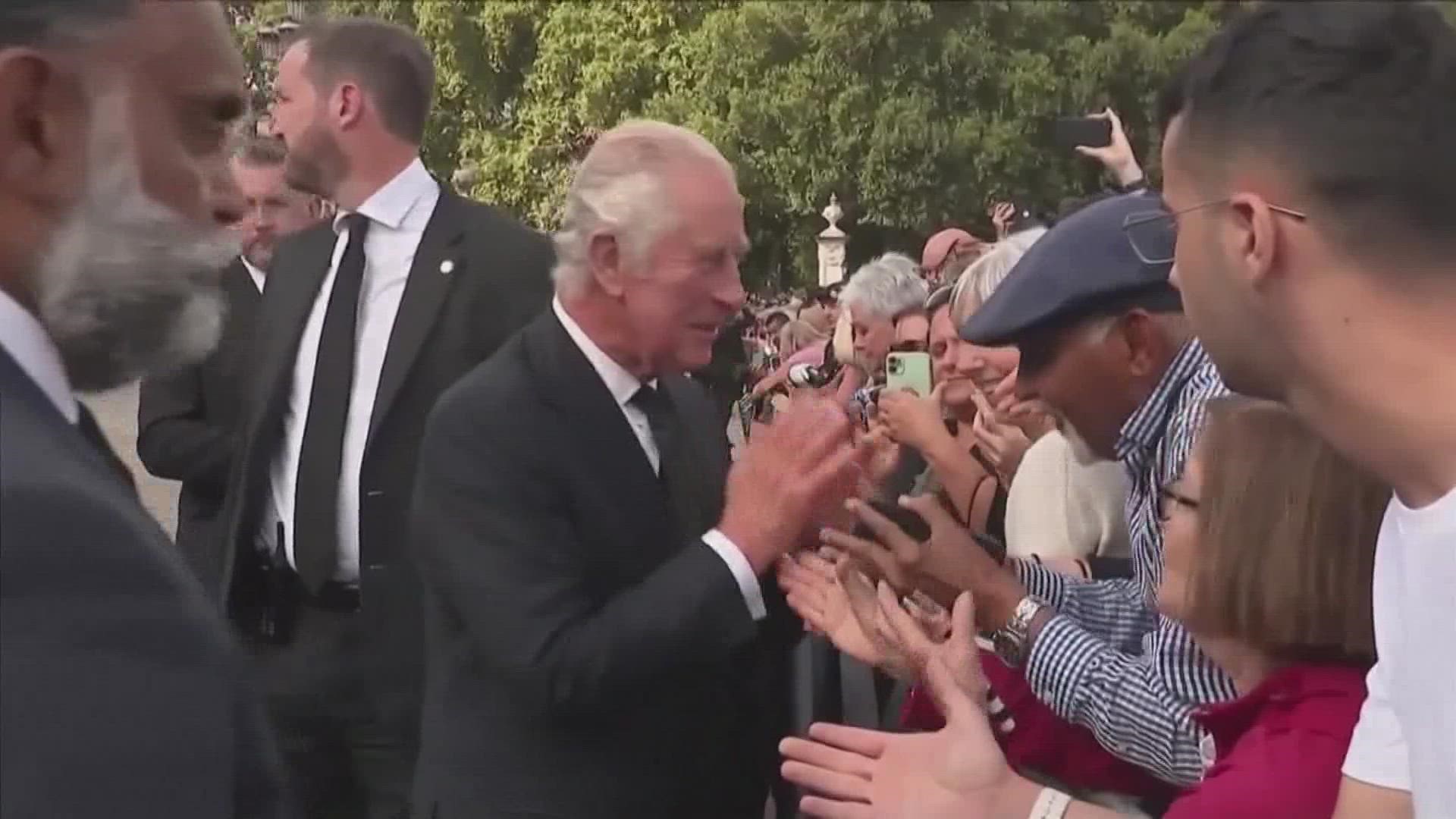 King Charles III greets crowds mourning Queen Elizabeth II ahead of ...