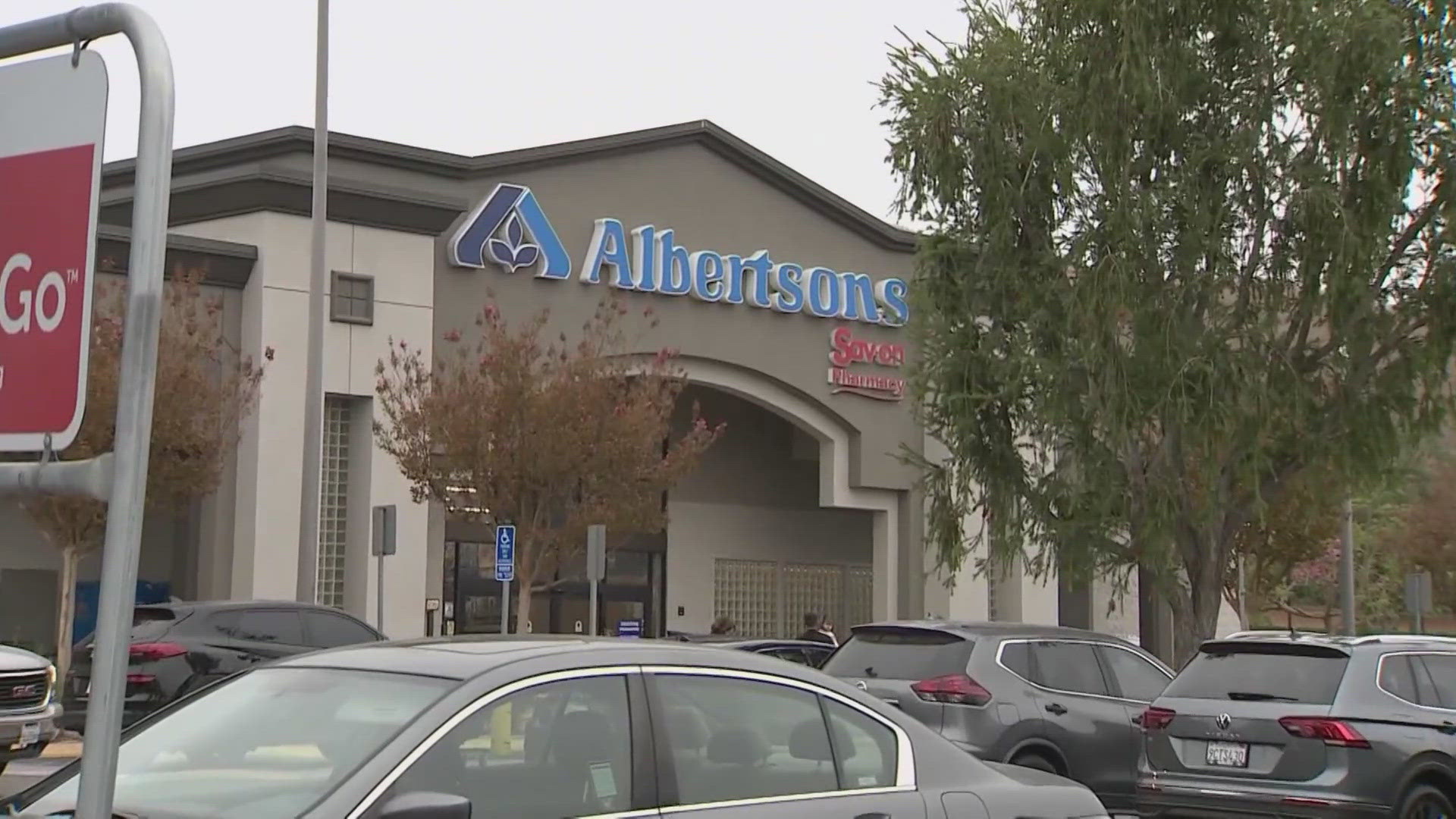 26 DFW grocery stores -- mostly Tom Thumb -- would sell in Kroger ...