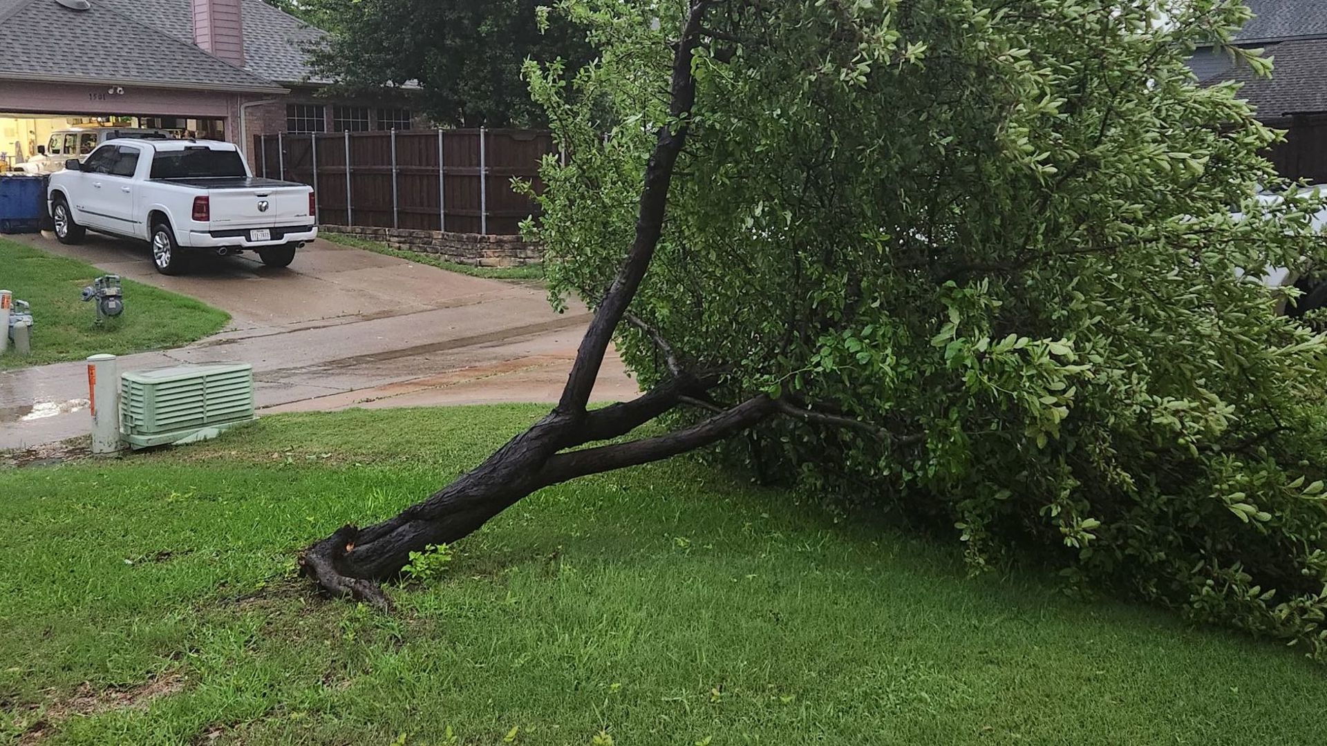 DFW severe storm damage after tornado warnings: Updates | wfaa.com