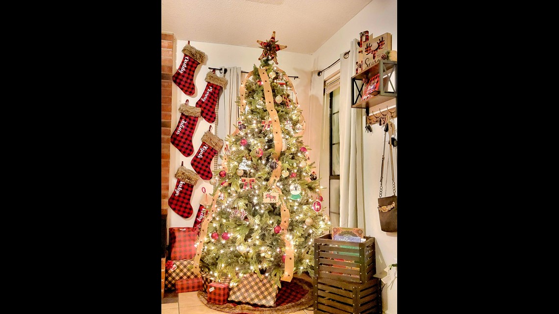 Your pictures: Flamingo Christmas tree, Whataburger Christmas tree ...