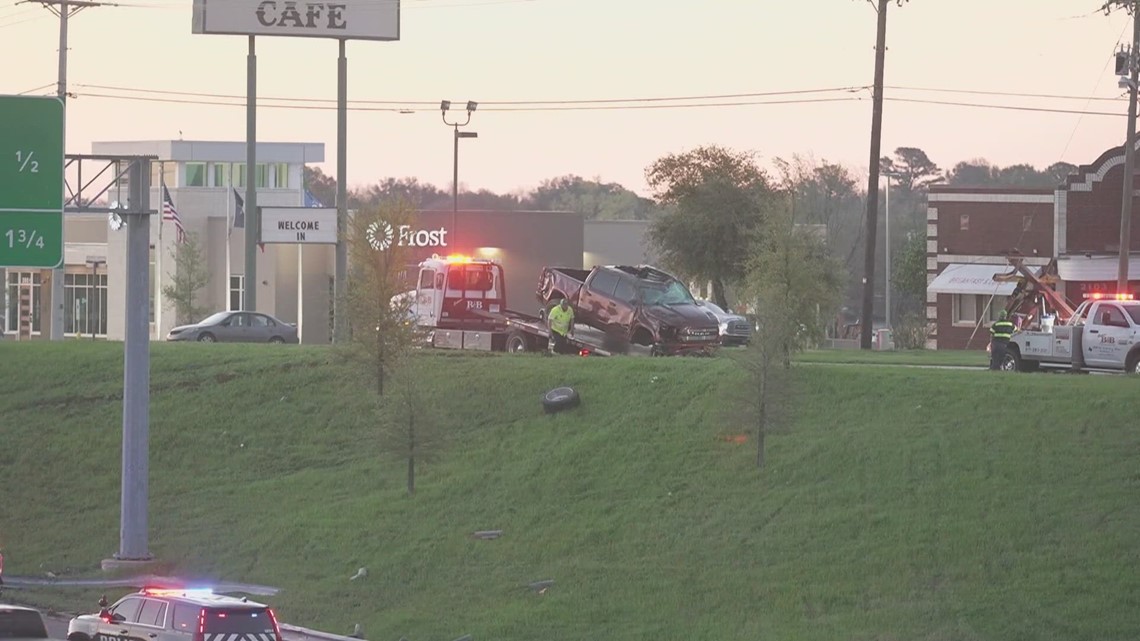 Texas 183 reopened after deadly crash | wfaa.com