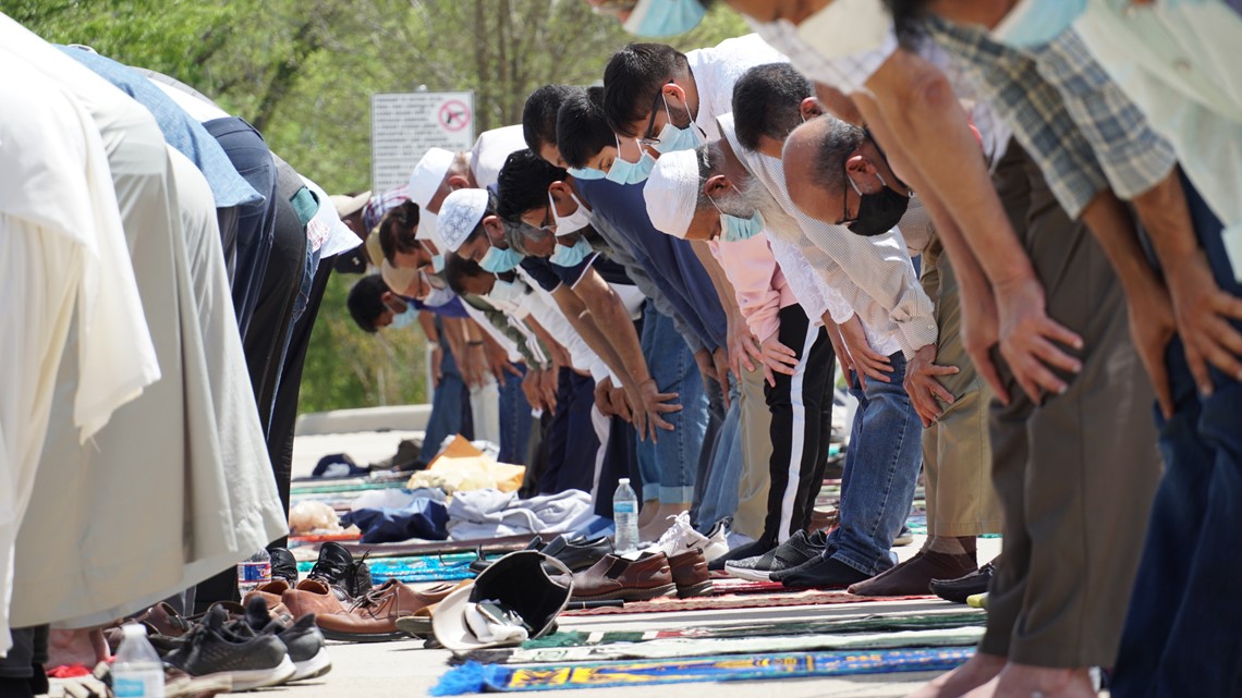 Hundreds gather in Allen for funeral of 6 family members who died by ...