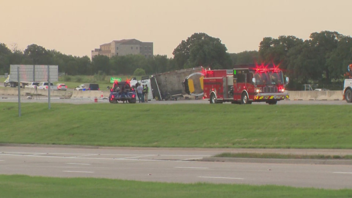 Traffic Alert: Fatal crash closes westbound lanes of 114 | wfaa.com