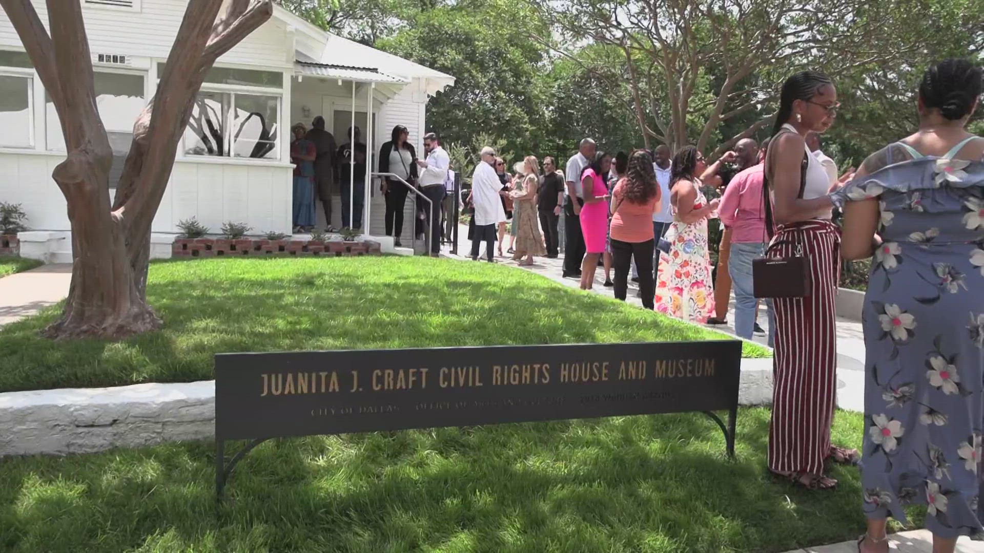 Newly restored Juanita Craft Civil Rights House and Museum holds ribbon ...