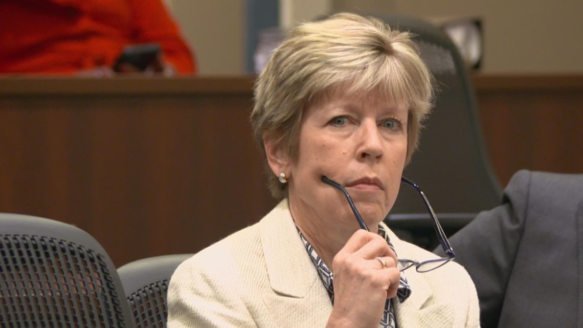 Dallas ISD sued by former district auditor | wfaa.com