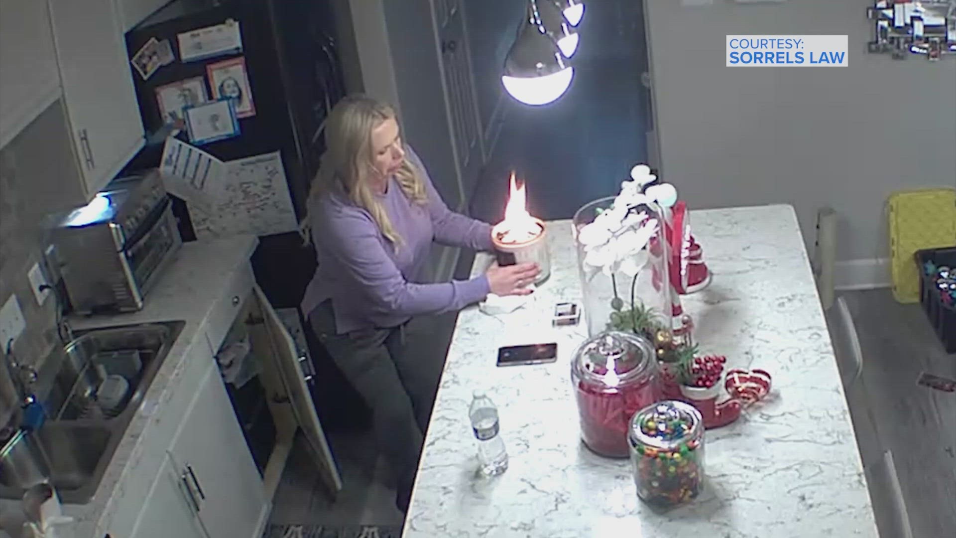 Texas woman sues Hotel Collection after candle explodes in hands | wfaa.com