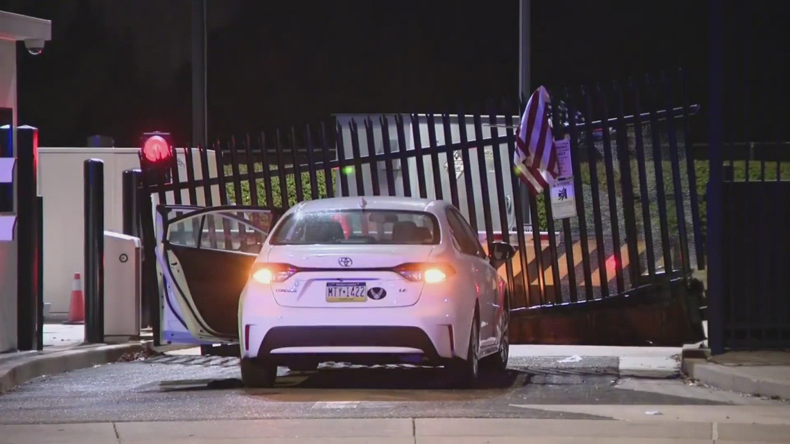 Suspect on the run after ramming a vehicle into the gate of an FBI ...