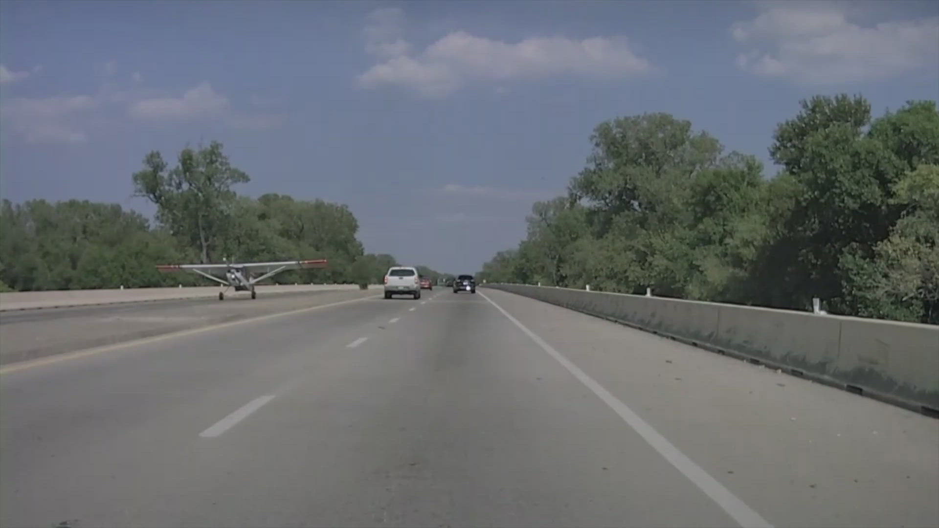 Dallas, TX: Plane lands on Loop 12, no injuries reported | wfaa.com