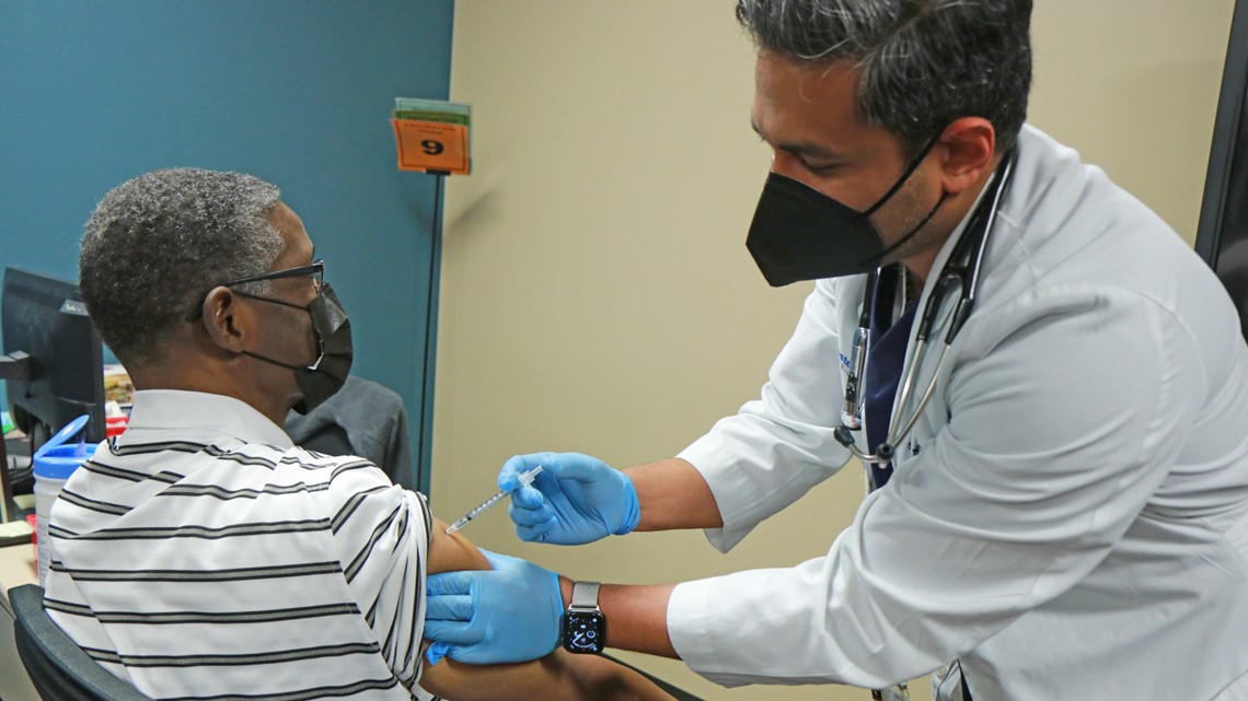 Parkland doctor reunites with first patient who survived COVID-19 ...