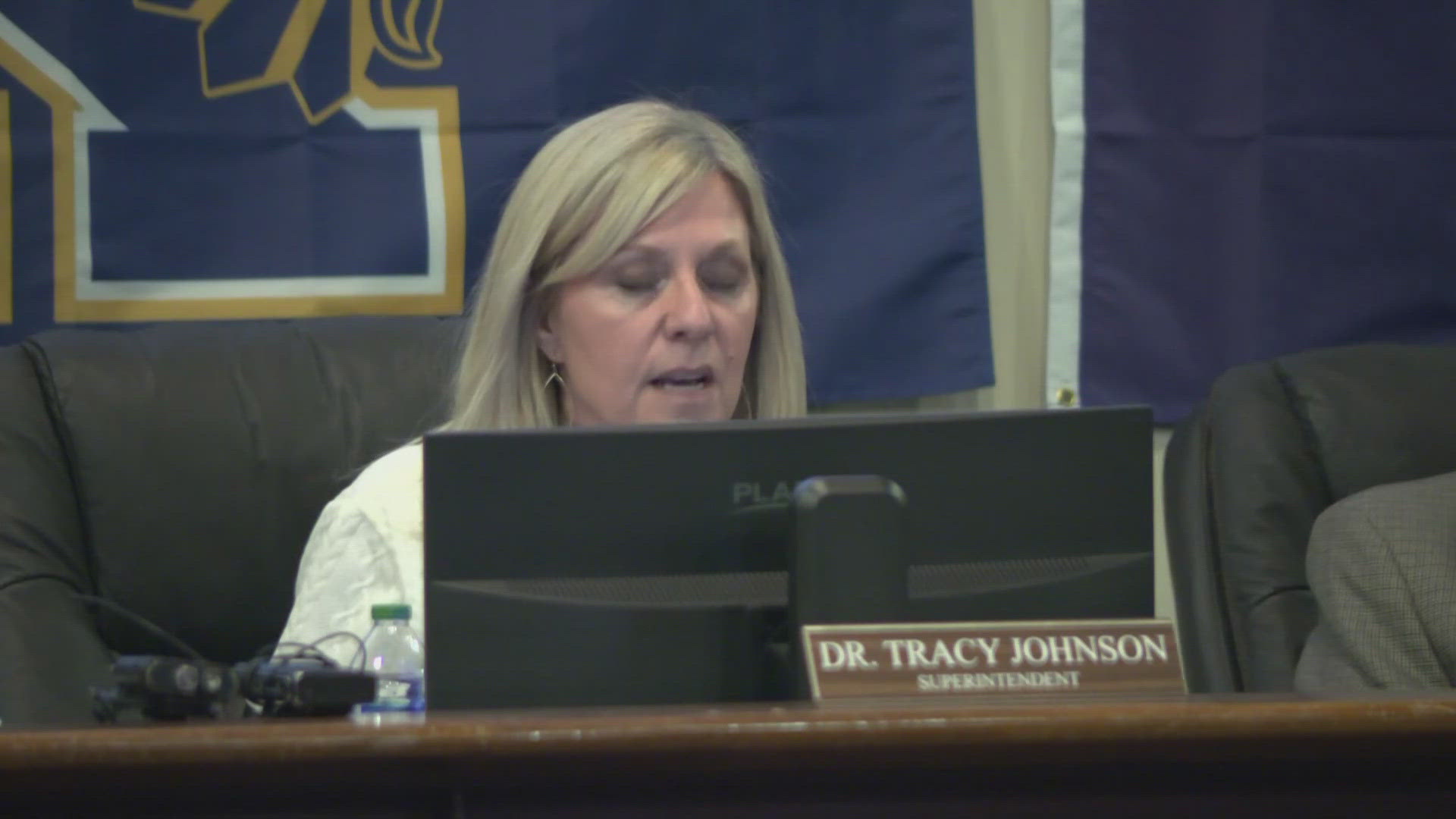 Keller ISD superintendent threatens to resign during heated board ...