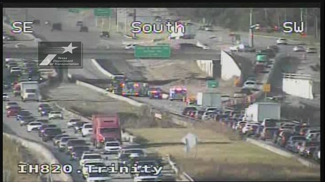 UPDATE: Crews reopen southbound lanes on I-820 after crash in Fort ...