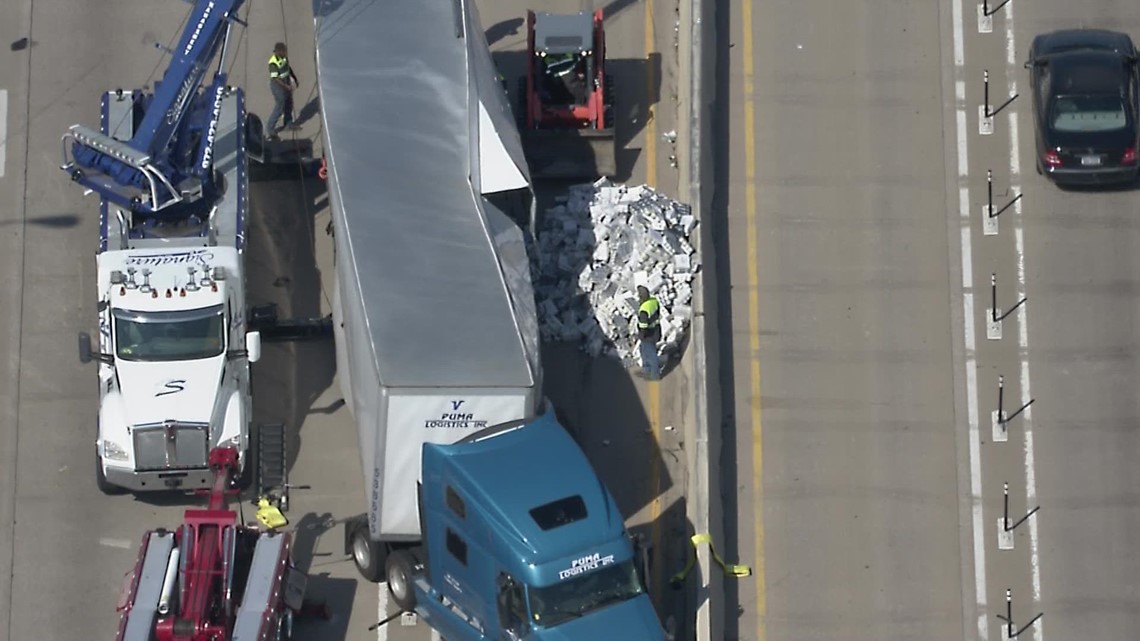 Traffic at near standstill after 18-wheeler crash on HWY 75 near ...