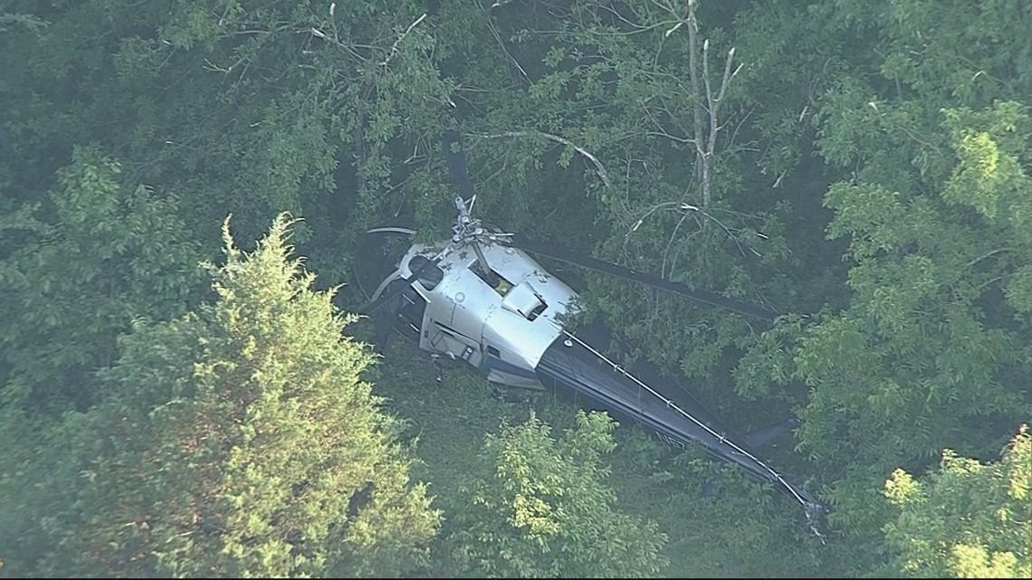 Pilot sent to hospital after helicopter crash in Navarro County | wfaa.com